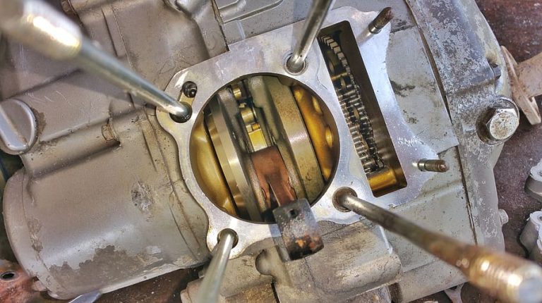 Motorcycle Engine Noise When Accelerating: Causes and Troubleshooting ...